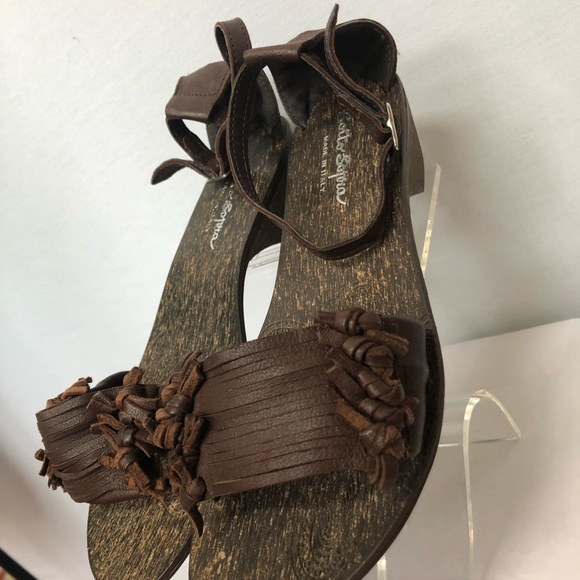 Sotto Sopra | Shoes | Made In Italy Sandals | Poshmark